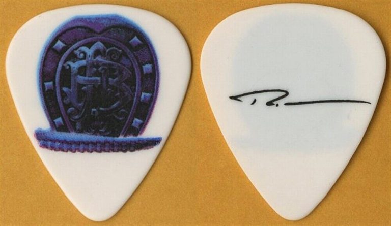 Nickelback Ryan Peake authentic 2009 Dark Horse Tour signature white ...