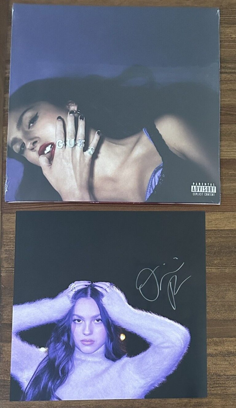 Olivia Rodrigo GUTS Exclusive Blue Vinyl LP & Signed Picture Autograph PSA DNA | Autographia