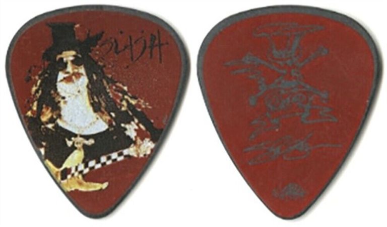 Slash authentic 2010 solo concert stage tour signature Guitar Pick Guns ...