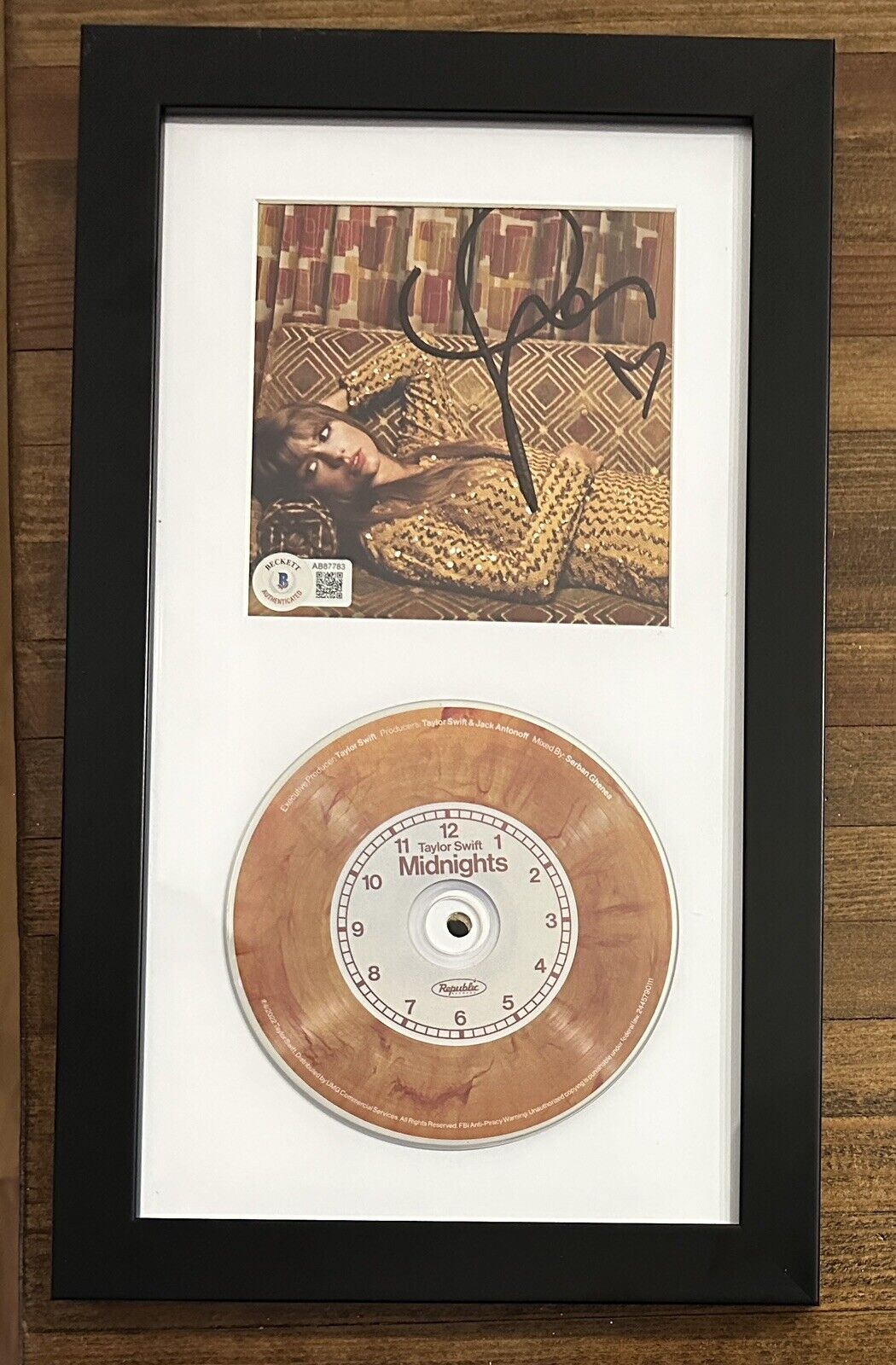 TAYLOR SWIFT MIDNIGHTS BLOOD MOON CD & AUTOGRAPHED FRAME HEART PHOTO ...