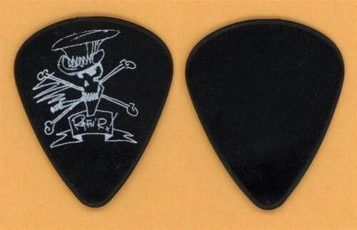 Gun's N' Roses Slash One Sided Guitar Pick - 2016 World Tour | Autographia
