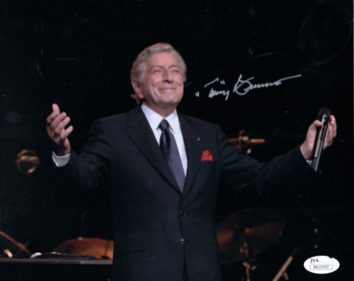 TONY BENNETT HAND SIGNED 8x10 COLOR PHOTO BEST POSE ON STAGE JSA ...