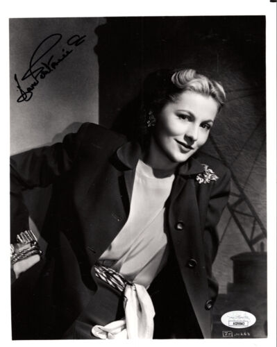 JOAN FONTAINE HAND SIGNED 8x10 PHOTO AMAZING POSE JSA | Autographia