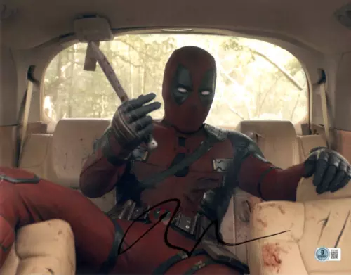 Ryan Reynolds Signed 11x14 Photo Deadpool & Wolverine Autograph Beckett ...