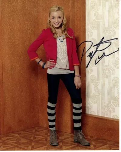 PEYTON LIST signed autographed 8x10 JESSIE EMMA ROSS photo | Autographia
