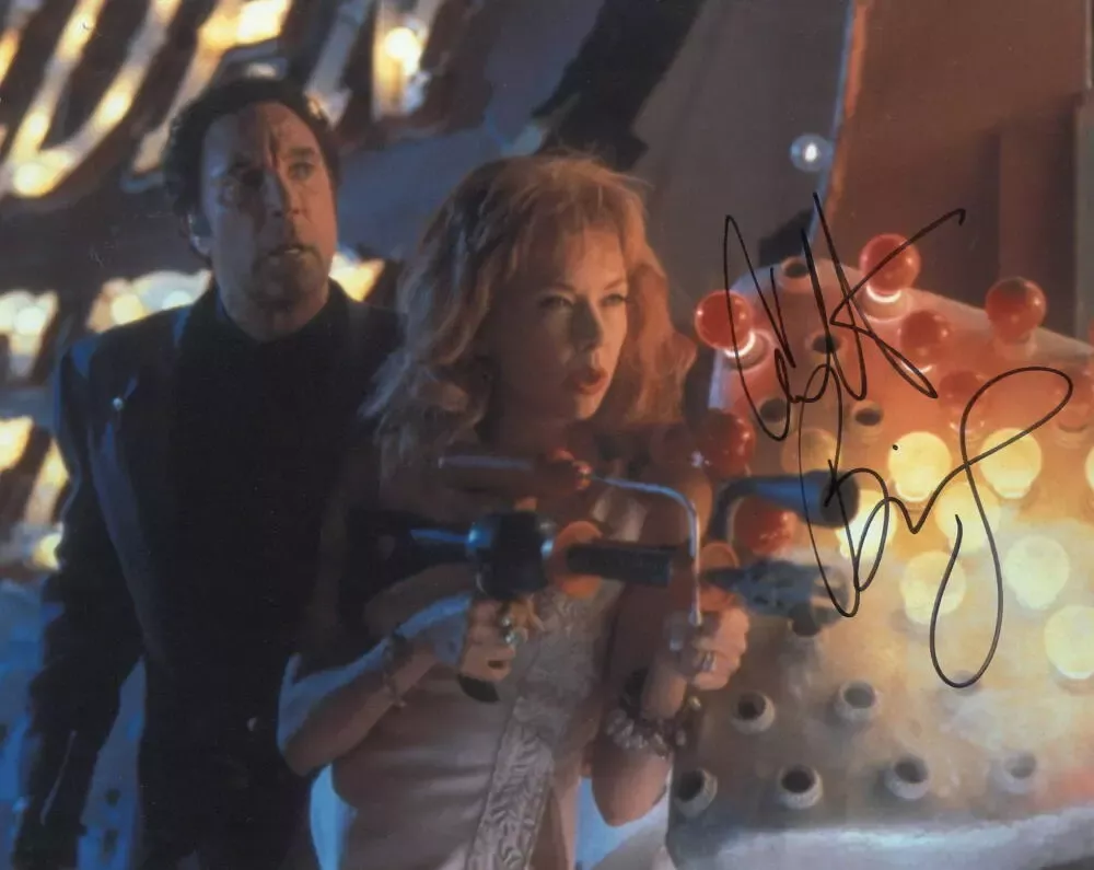 ANNETTE BENING SIGNED 8X10 PHOTO MARS ATTACKS! AUTHENTIC AUTOGRAPH COA ...