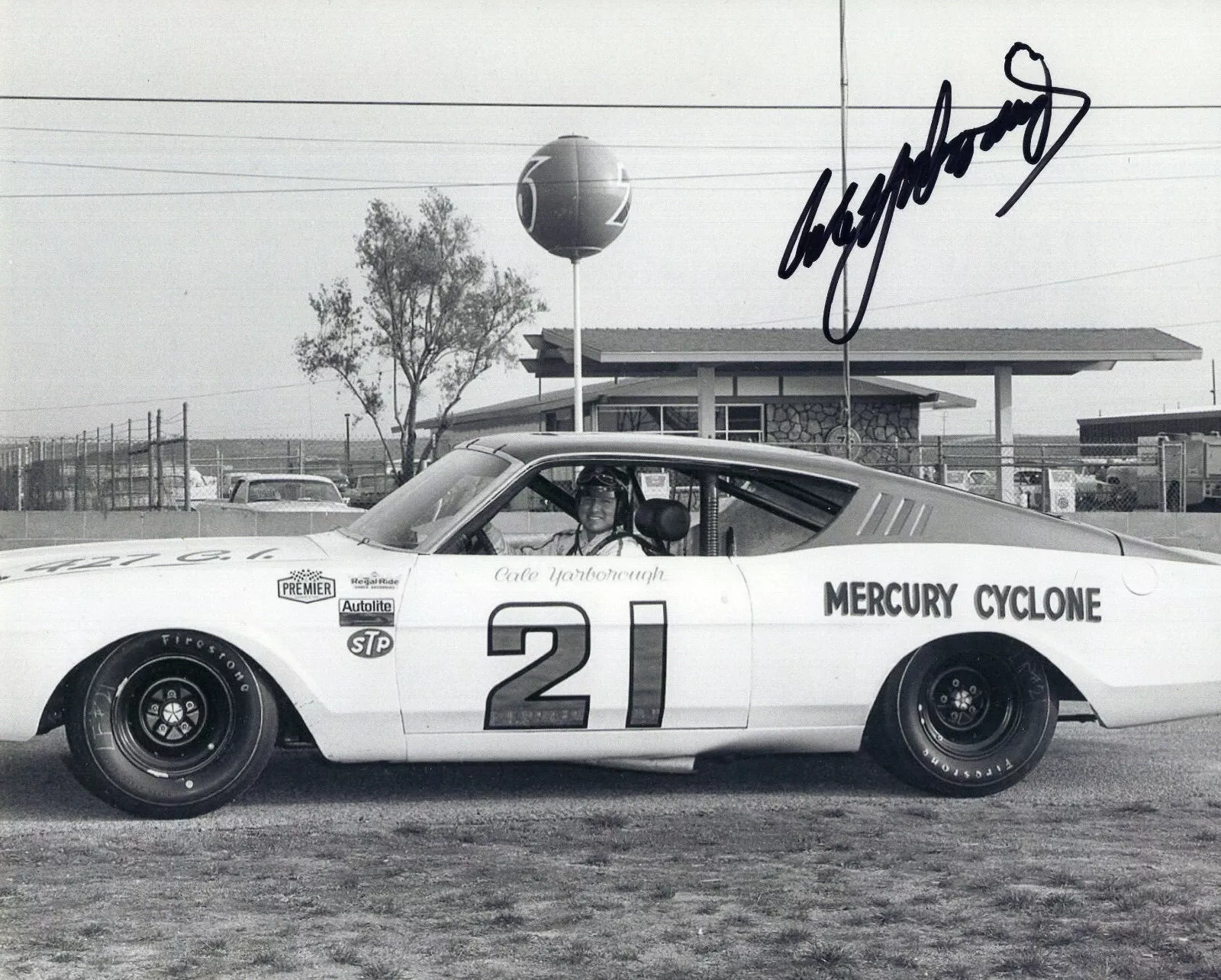 CALE YARBOROUGH HAND SIGNED 8x10 PHOTO+COA NASCAR LEGEND AMAZING POSE ...
