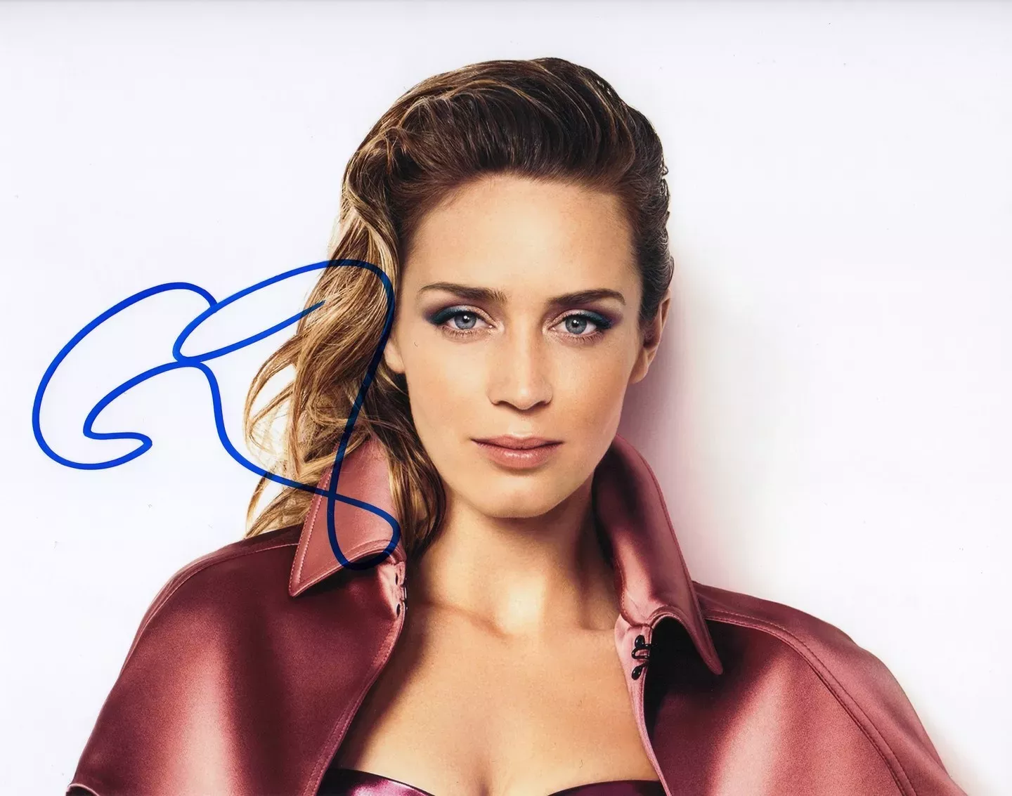 Edge of Tomorrow Actress Emily Blunt Signed 8x10 Photo COA | Autographia