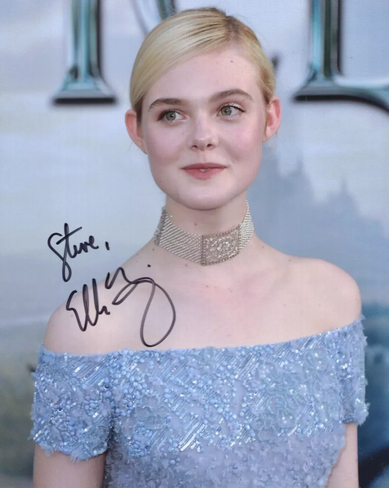ELLE FANNING HAND SIGNED 8x10 COLOR PHOTO+COA BEAUTIFUL ACTRESS TO ...