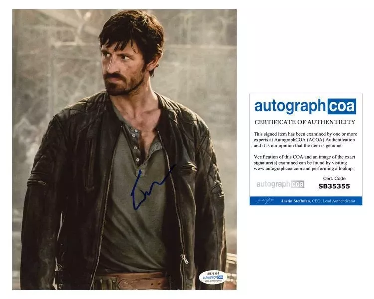 Eoin Macken "Resident Evil: The Final Chapter" AUTOGRAPH Signed 8x10 ...