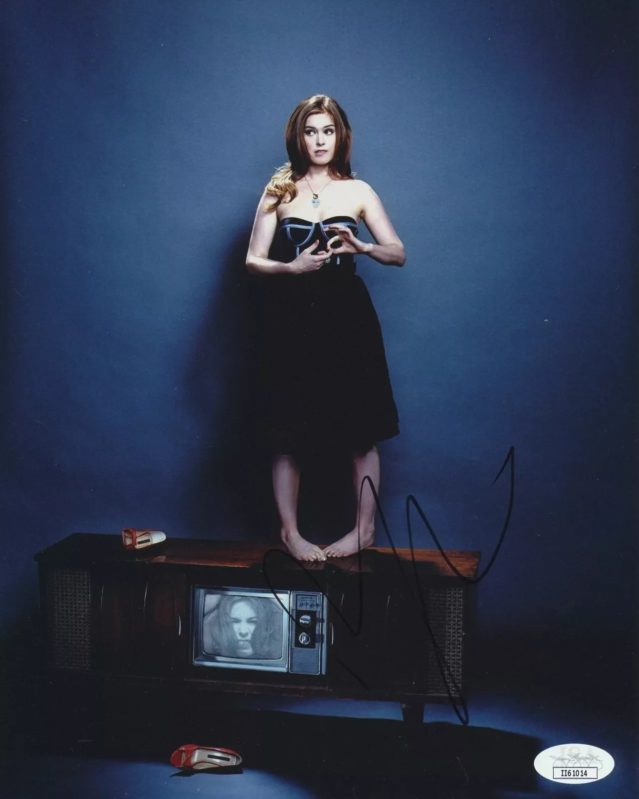 ISLA FISHER SIGNED 8X10 PHOTO JSA 2 | Autographia