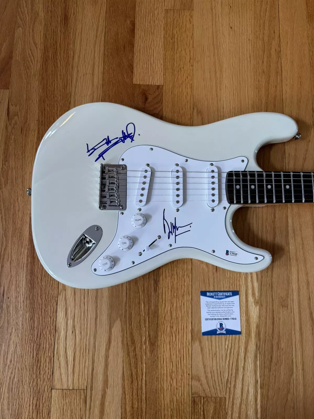 Keith Richards Rolling Stones Signed Fender Strat Guitar on Body BAS ...