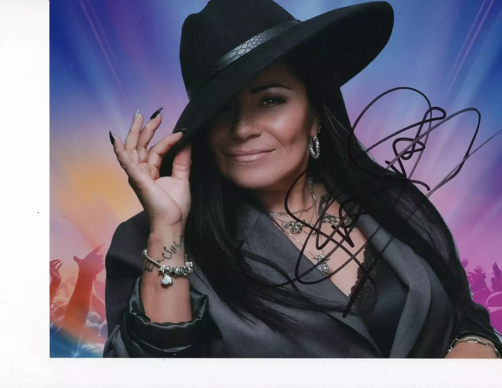 LISA LISA SIGNED SUPER SEXY POSED 8X10 CAN YOU FEEL THE BEAT | Autographia