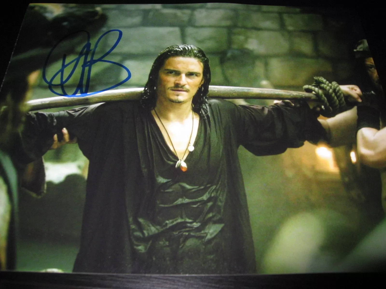 ORLANDO BLOOM SIGNED AUTOGRAPH 8x10 PIRATES OF THE CARIBBEAN DEPP IN ...