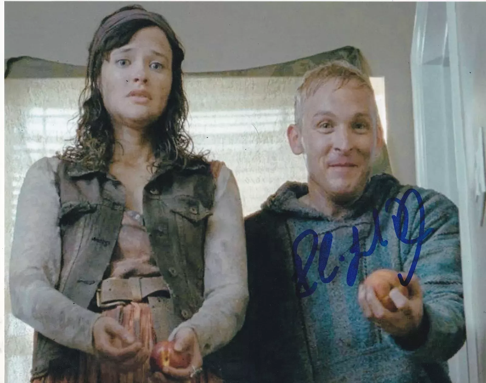 ROBIN LORD TAYLOR SIGNED 8X10 PHOTO AUTOGRAPH FOX GOTHAM THE WALKING ...