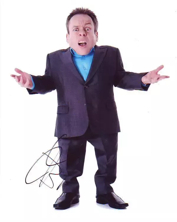 WARWICK DAVIS signed autographed photo | Autographia